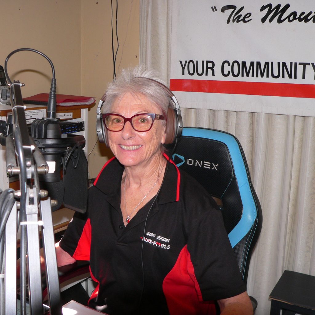 All New Australian Music Morning with Debbie - Radio Goolwa Alex FM