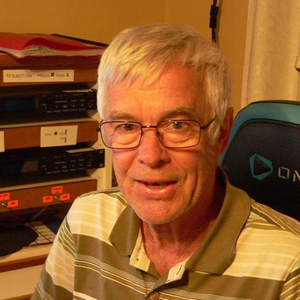 Smooth Around the Edges with Martyn - Radio Goolwa Alex FM